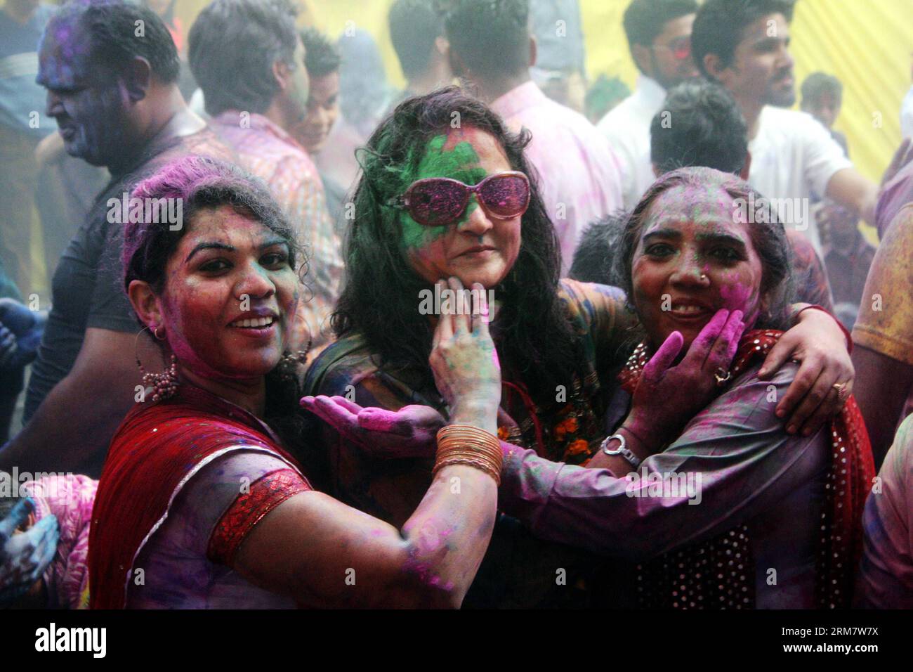 Pakistan lahorehindu holi hi-res stock photography and images - Alamy