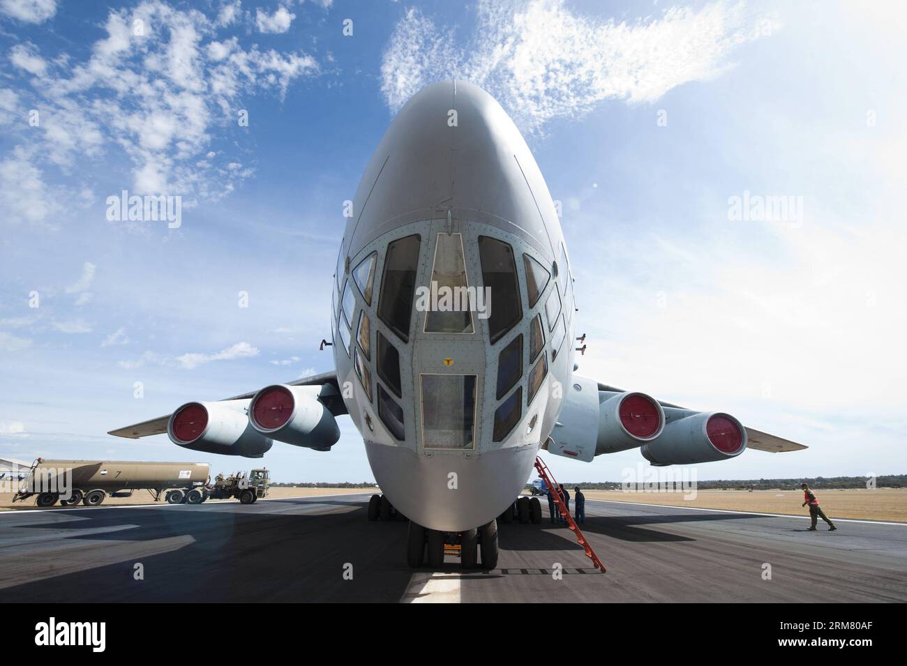 Ilyushin il 22 hi-res stock photography and images - Alamy