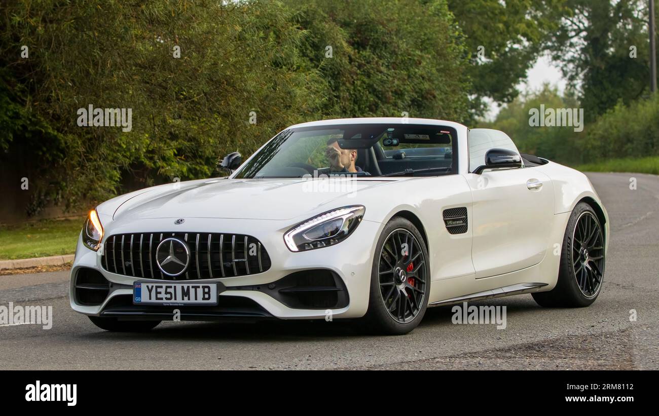 White mercedes convertible car hi-res stock photography and images - Alamy