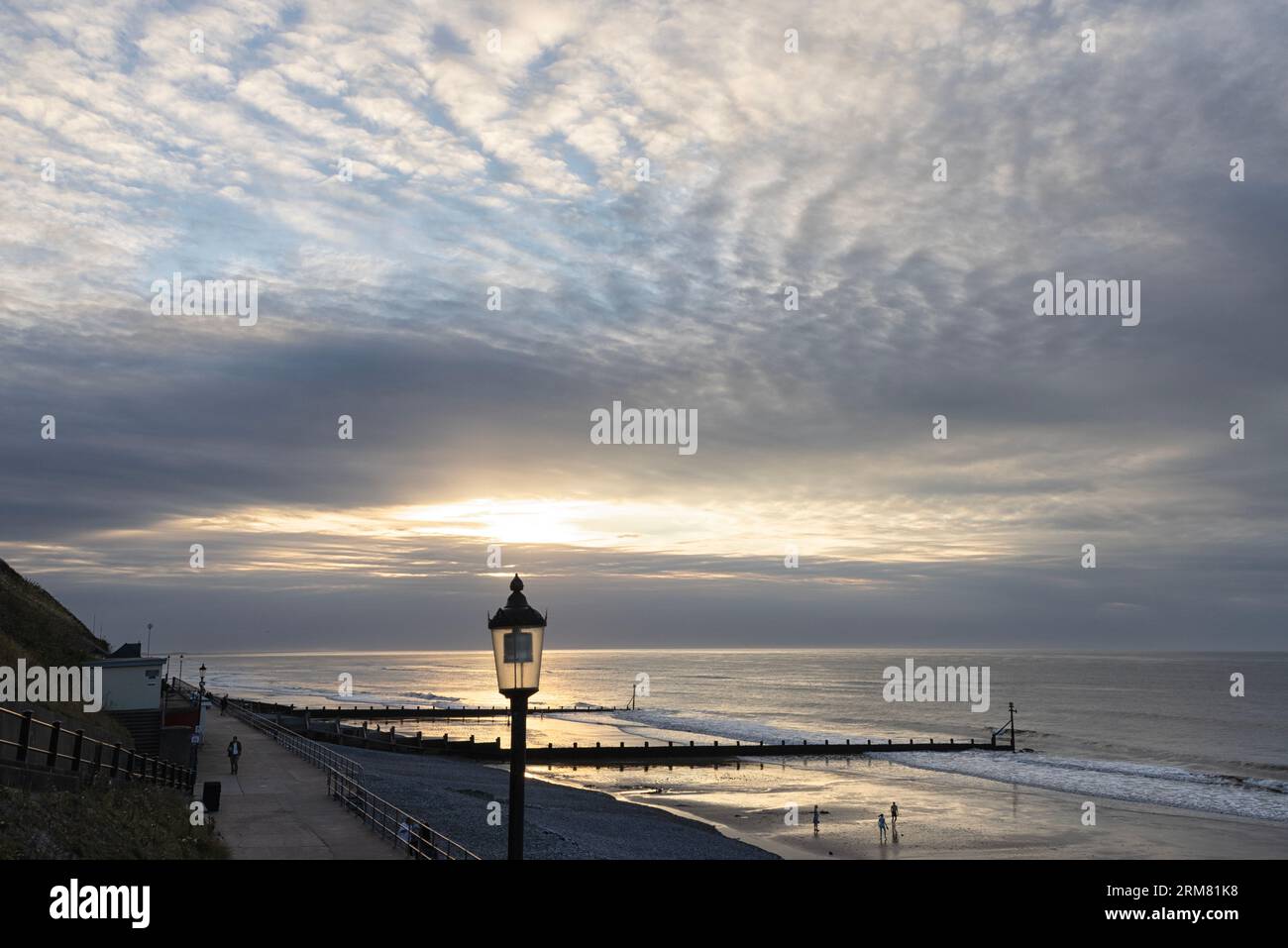Groynes on the beach sheringham hi-res stock photography and images - Alamy