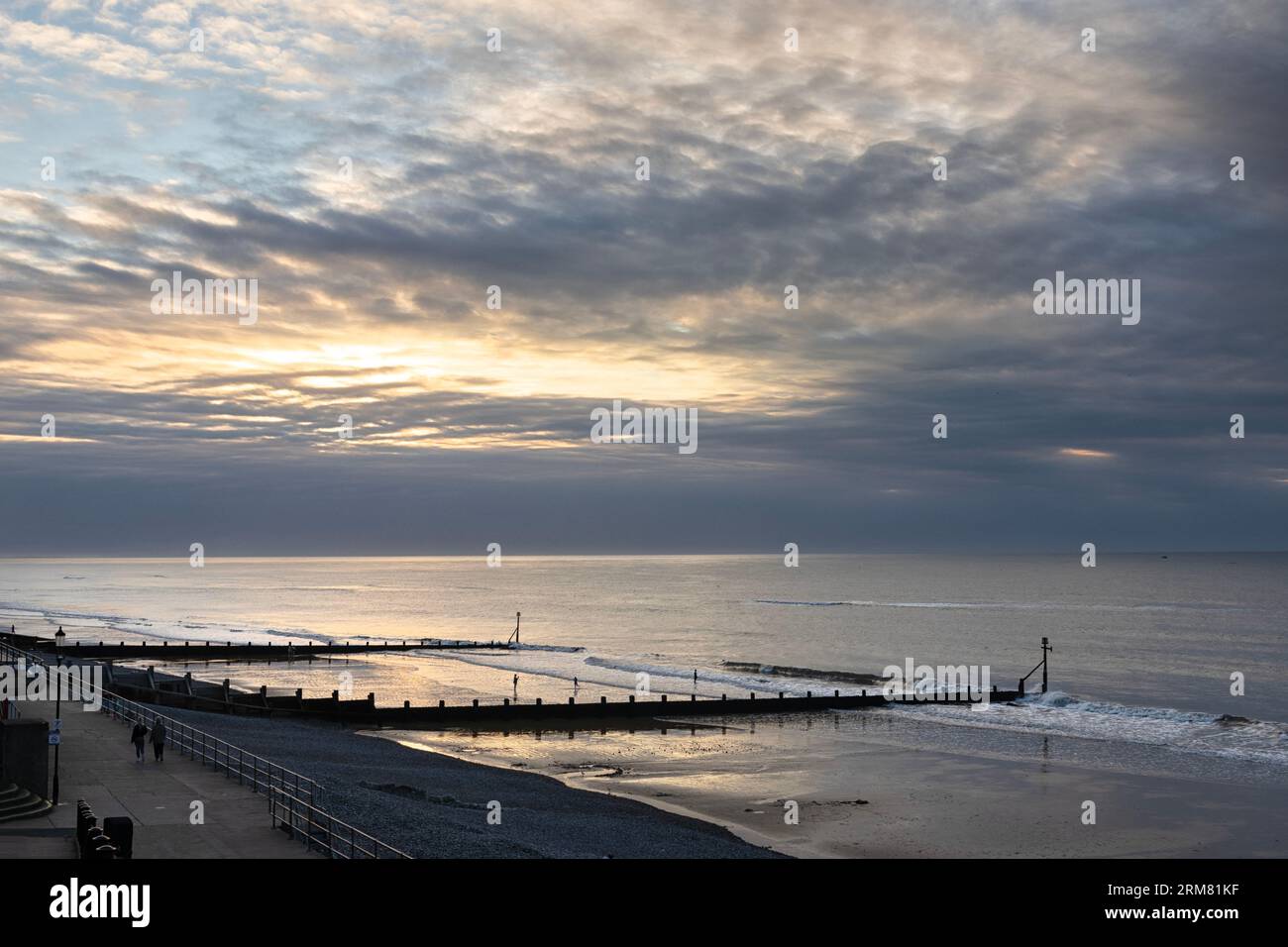 Groynes on the beach sheringham hi-res stock photography and images - Alamy