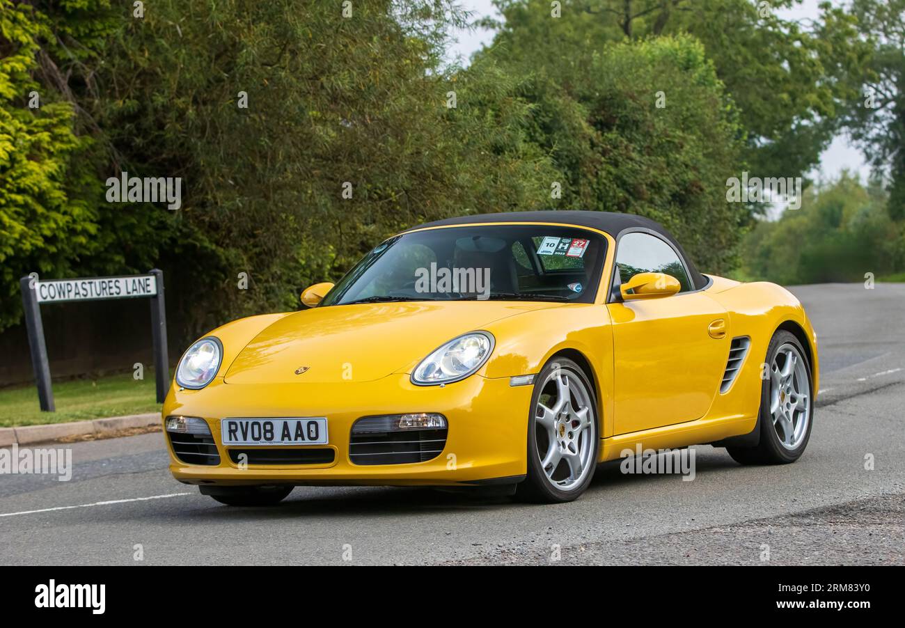 Porsche speed yellow hi-res stock photography and images - Alamy