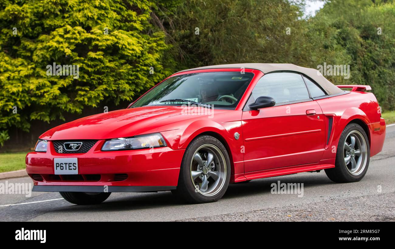 Red ford mustang 2004 hi-res stock photography and images - Alamy