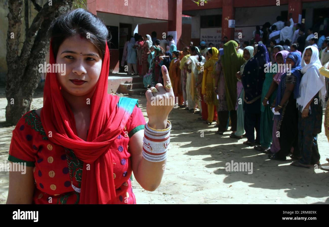 Pakistan woman election hi-res stock photography and images - Alamy