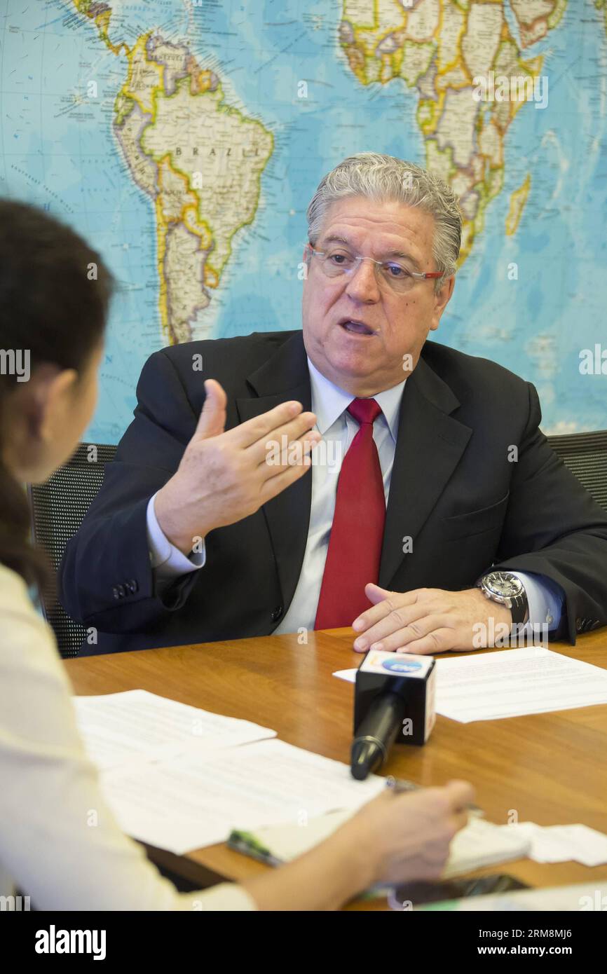 China mining brazil hi-res stock photography and images - Alamy