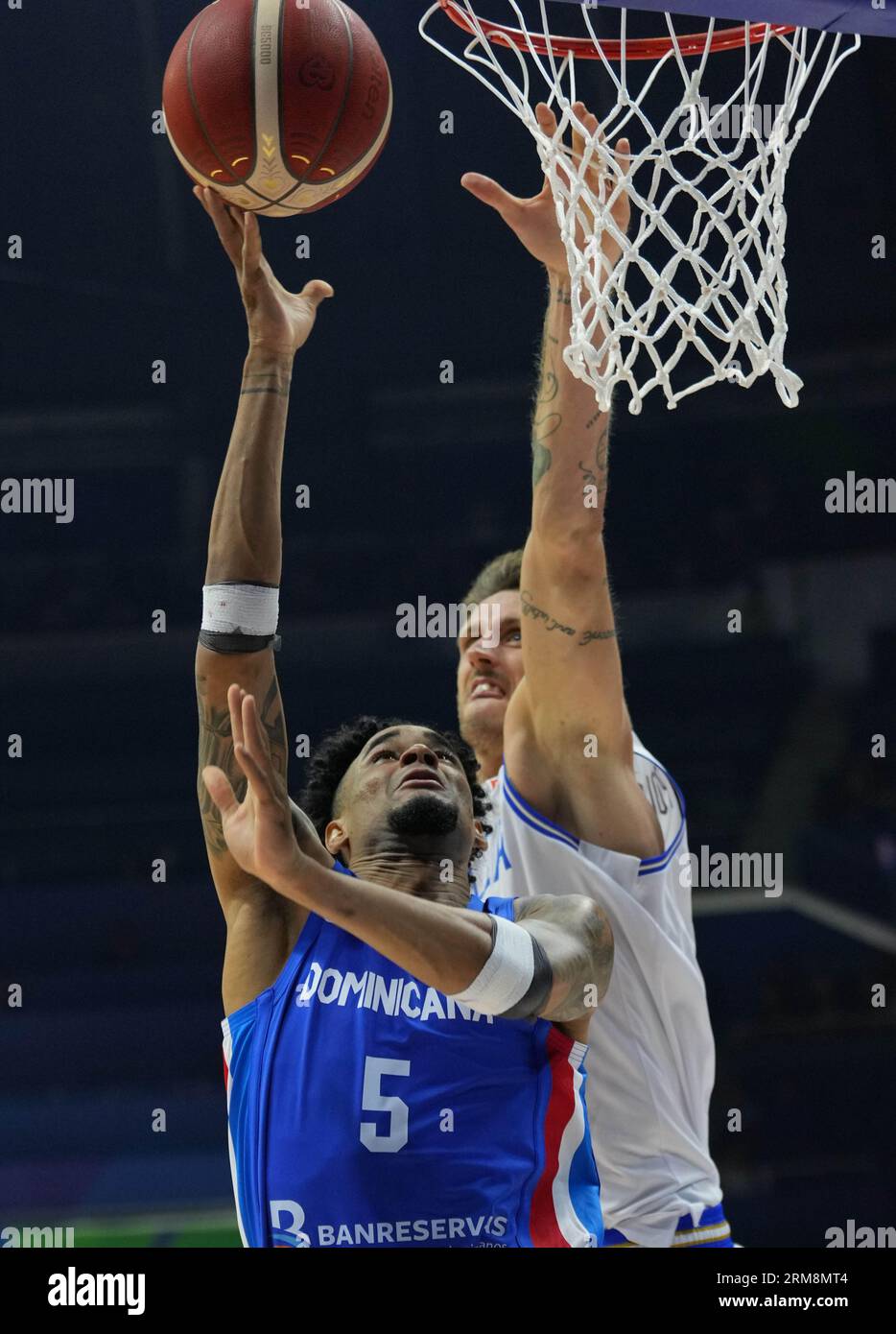 Manila, Philippines. 27th Aug, 2023. Victor Liz (L) of Dominican ...