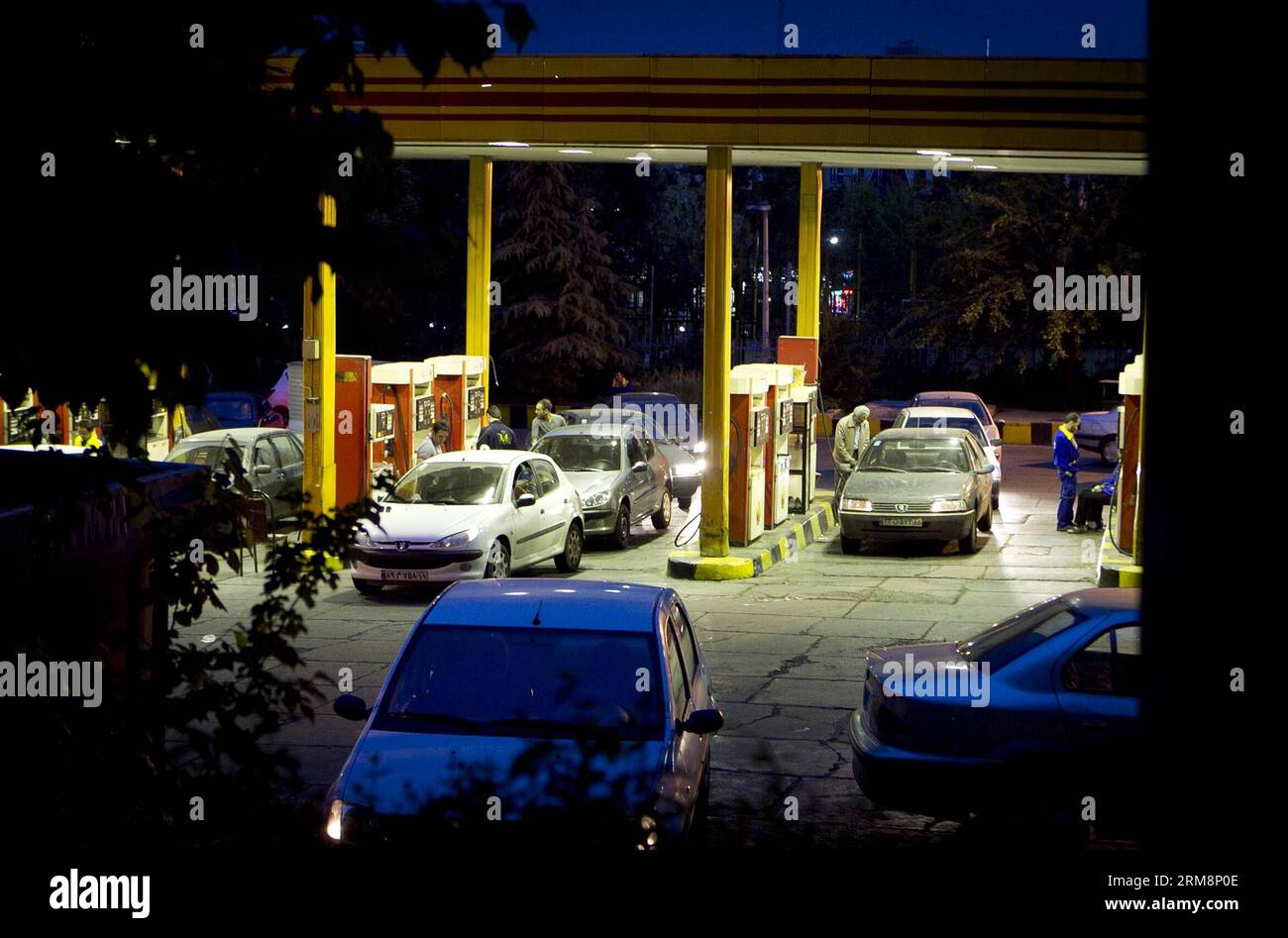 Iran tehran gas pric hi-res stock photography and images - Alamy