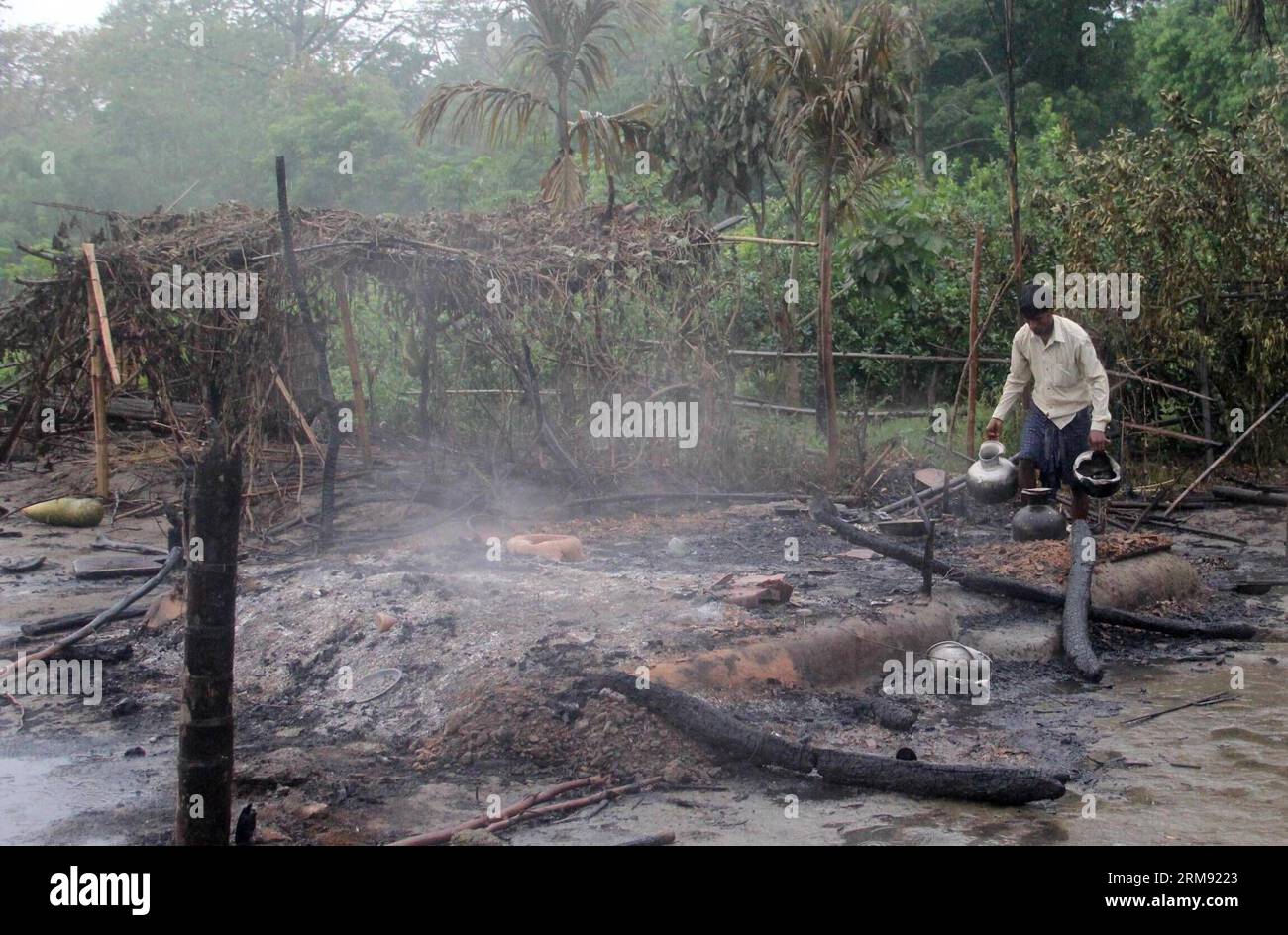 Broken bodies hi-res stock photography and images - Alamy