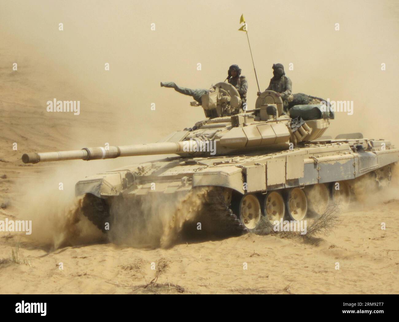 Indian army tank hi-res stock photography and images - Alamy