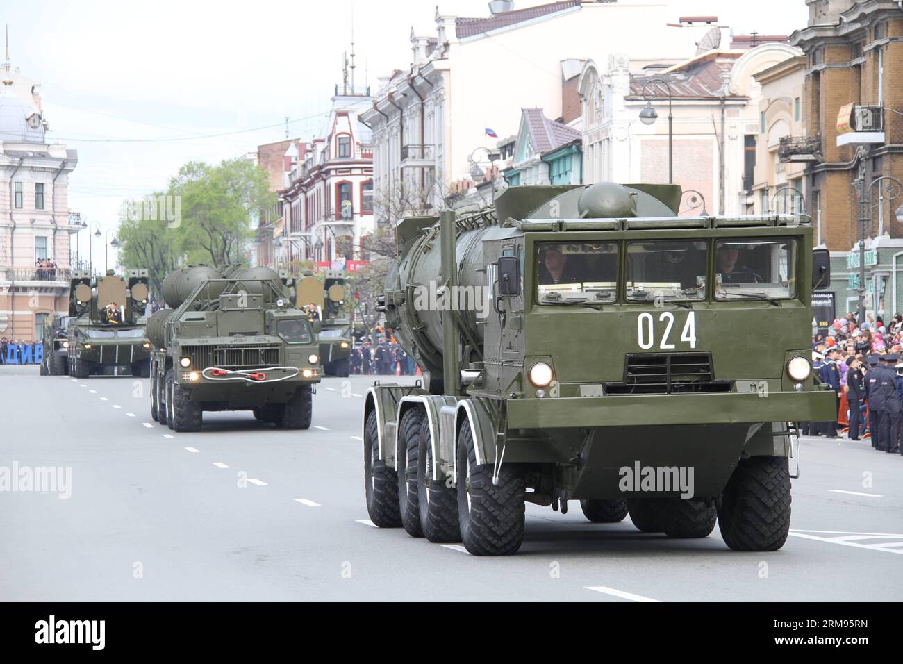 East germany military parade hi-res stock photography and images - Alamy