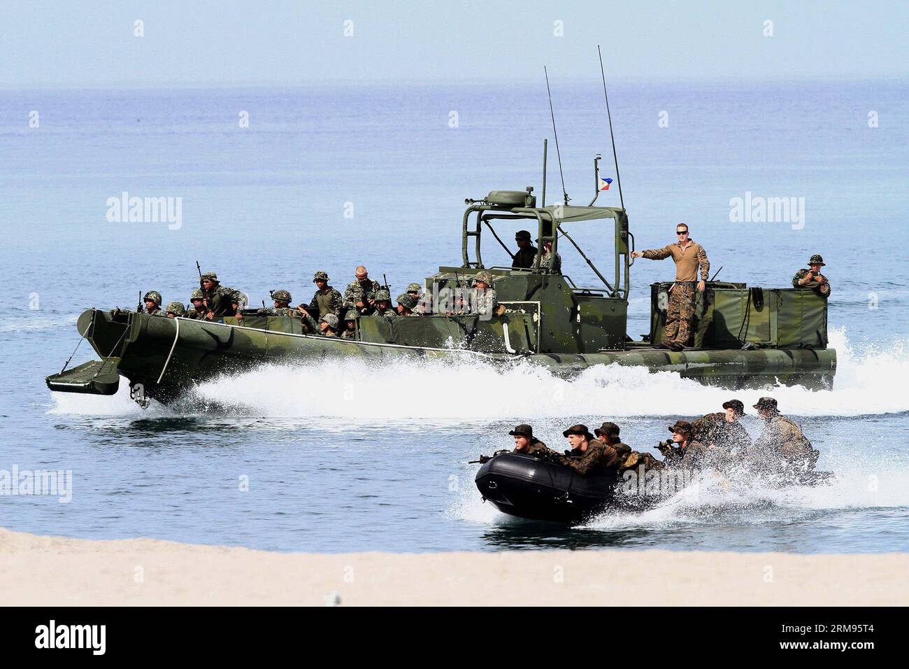 Filipino militar hi-res stock photography and images - Alamy
