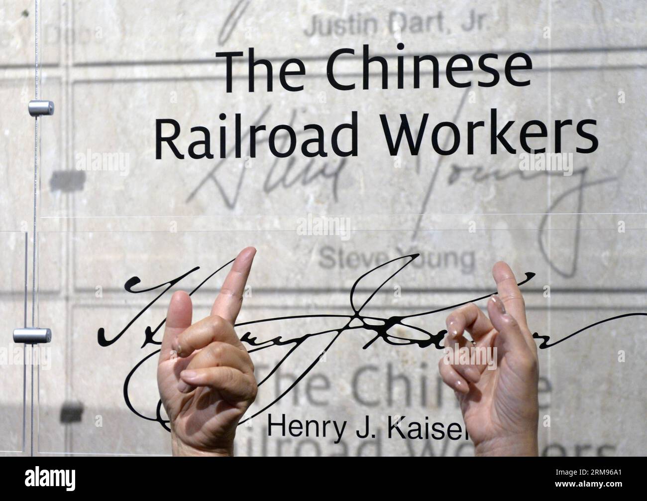 Chinese immigrant railroad workers hi-res stock photography and images ...