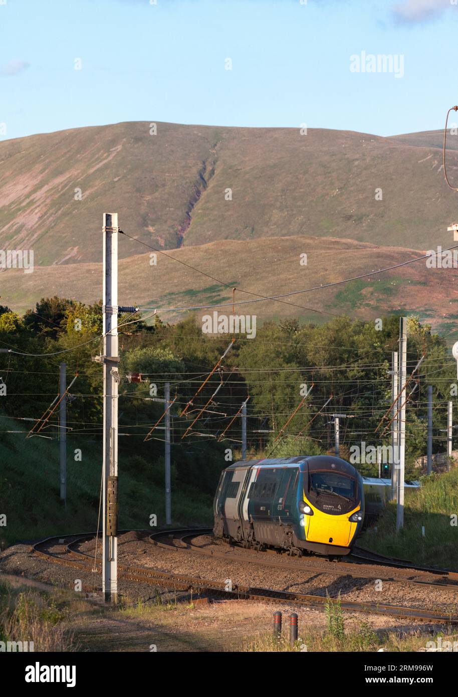 First Trenitalia Avant West Coast Alstom Pendolino train 390118 passing ...