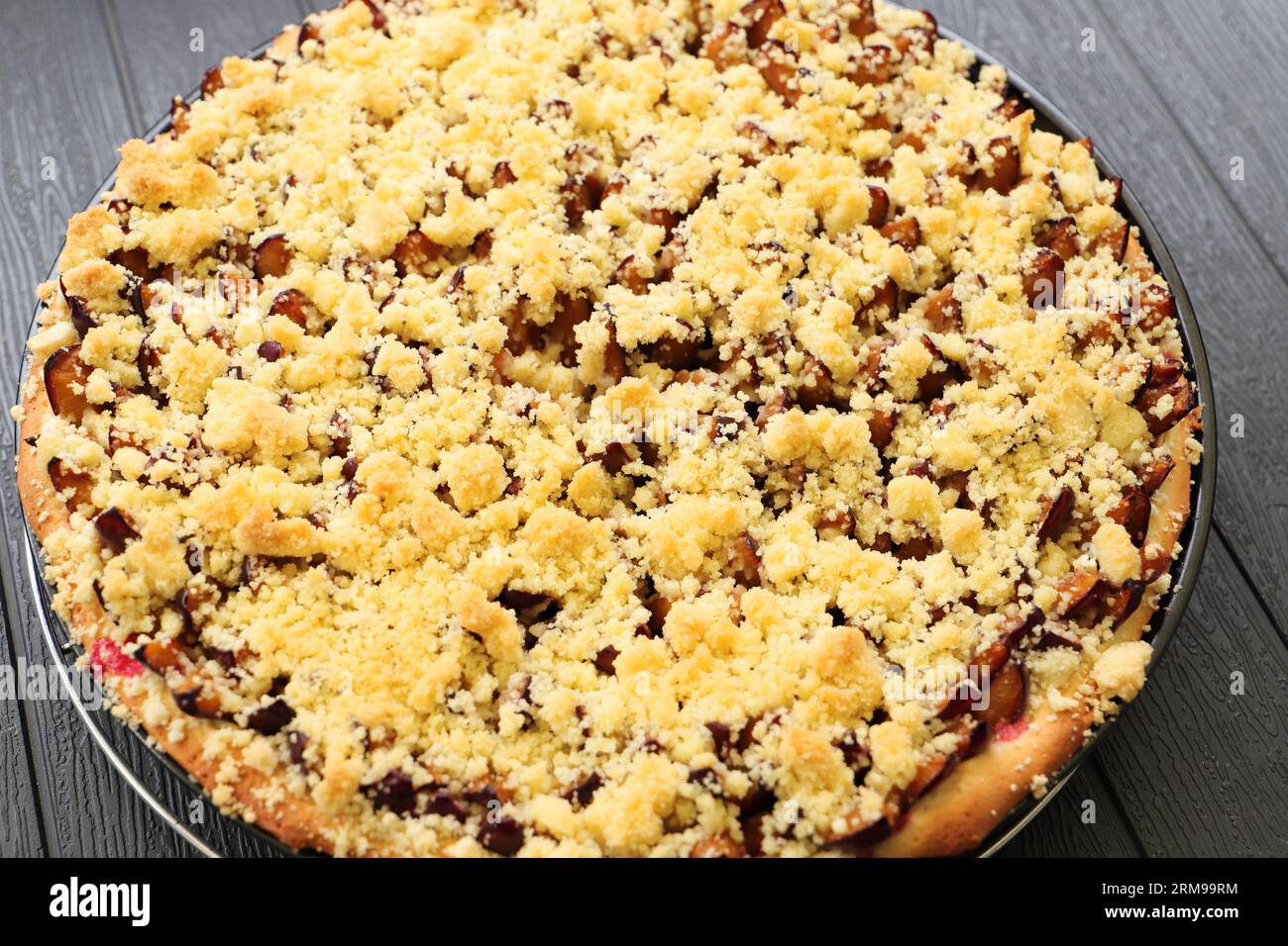 handmade plum cake with crumble Stock Photo - Alamy