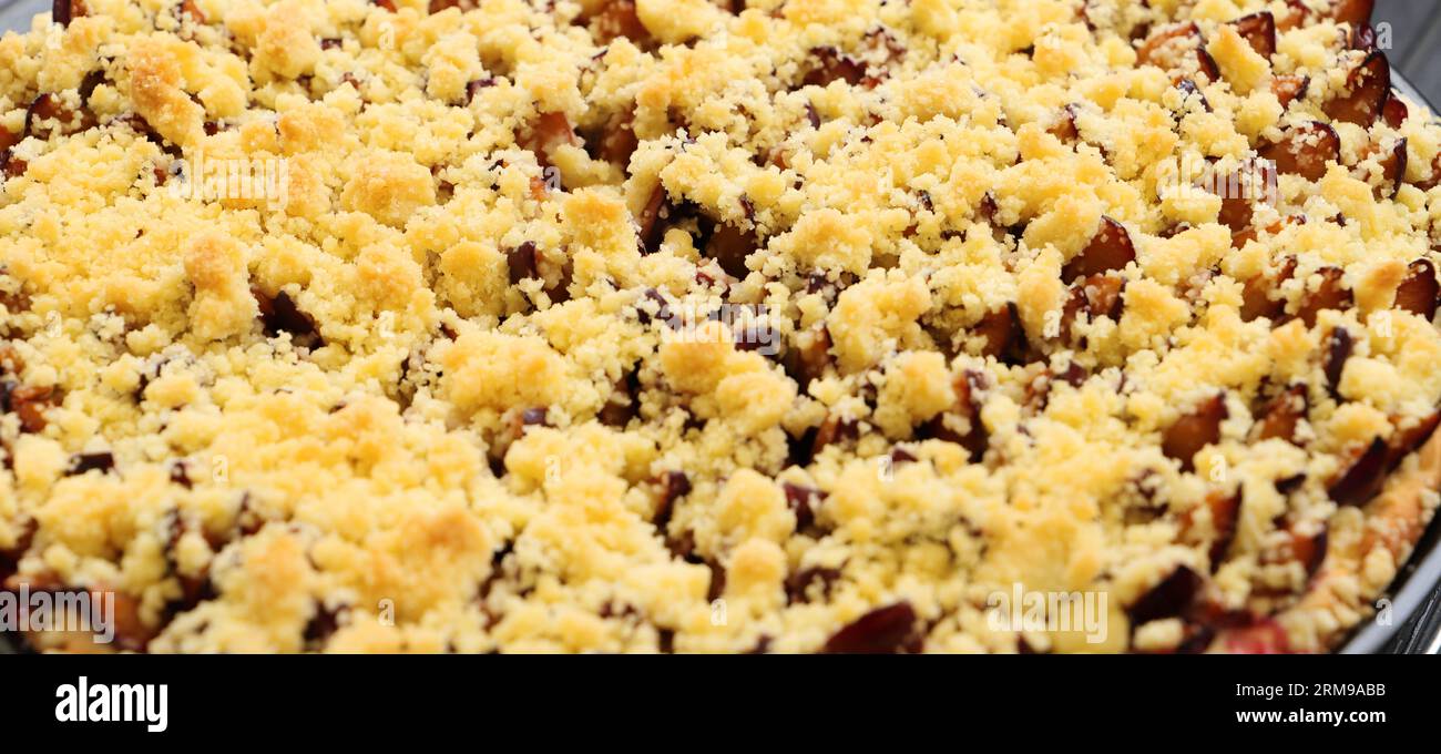 handmade plum cake with crumble Stock Photo - Alamy