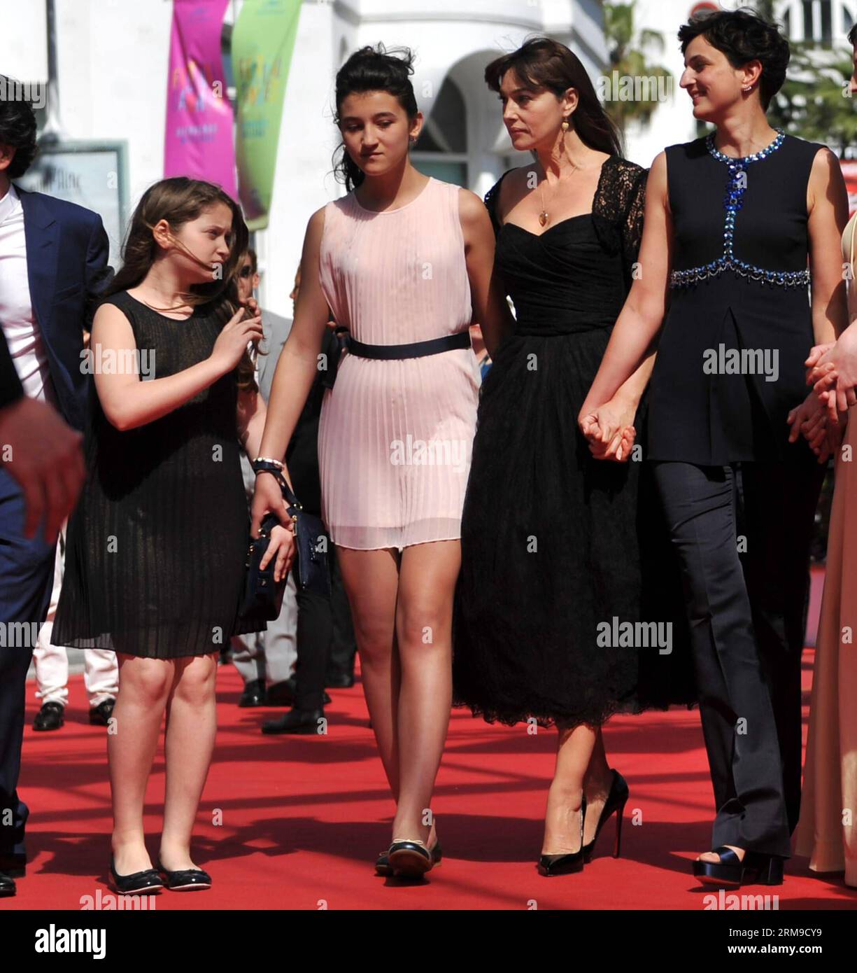 (140519) -- CANNES, May 19, 2014 (Xinhua) -- Italian actress Agnese ...