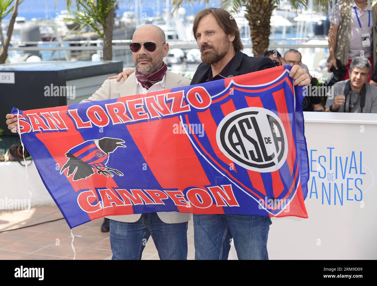 (140518) -- CANNES, May 18, 2014 (Xinhua) -- Argentine screenwriter ...