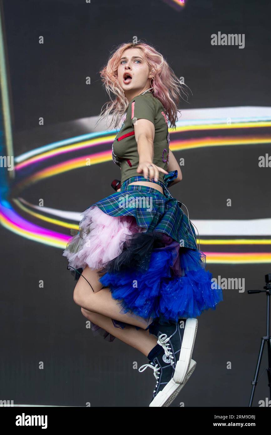 Baby queen arabella latham hi-res stock photography and images - Alamy