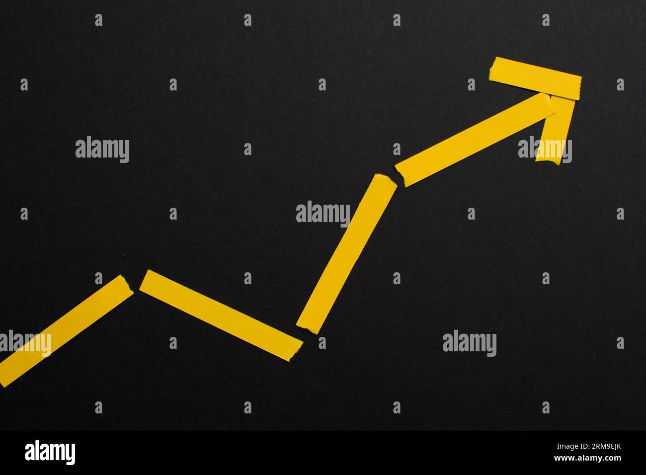 Chart going up hi-res stock photography and images - Alamy