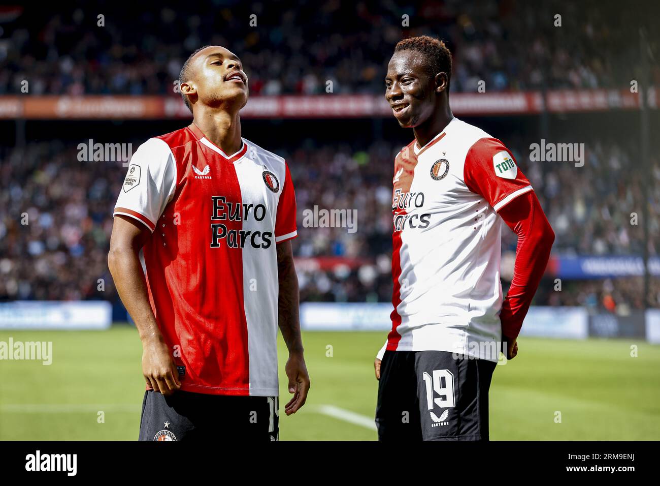 ROTTERDAM - (LR) Igor Paixao of Feyenoord, Yankuba Minteh of Feyenoord celebrate the 2-0 during ...