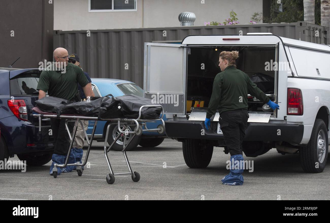 Mass shooting dead bodies hi-res stock photography and images - Alamy