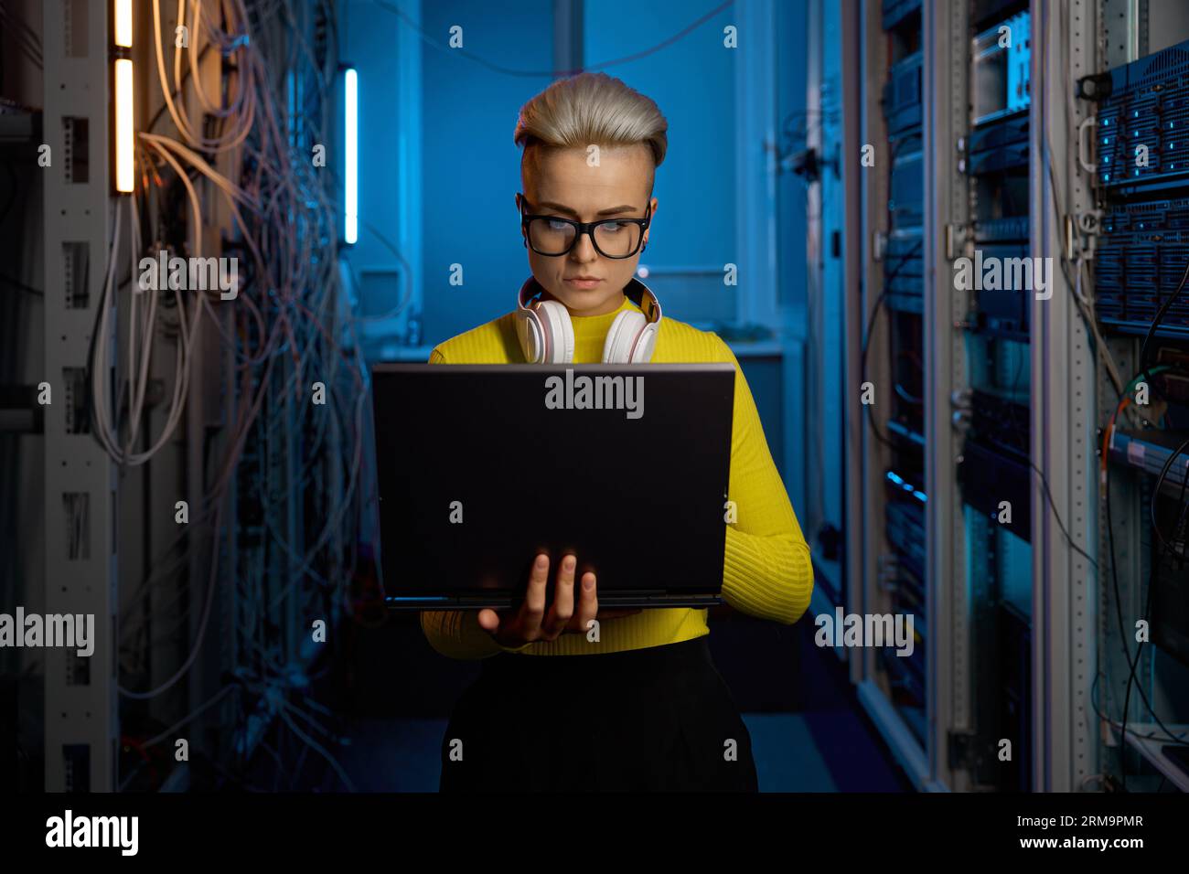 Troubleshooting and problem solving hi-res stock photography and images ...