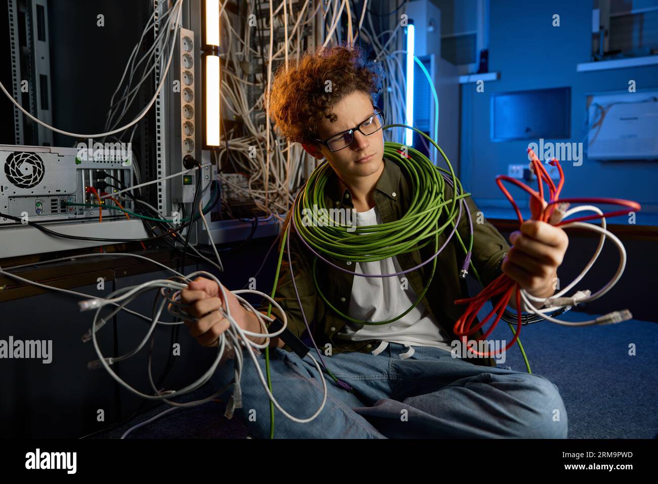 Confused looking computer technician hi-res stock photography and ...
