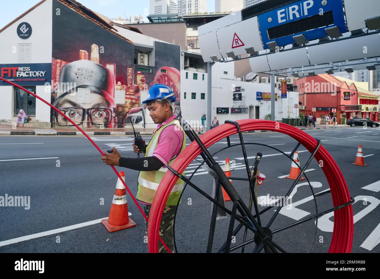 Bangladeshi working in singapore hi-res stock photography and images ...