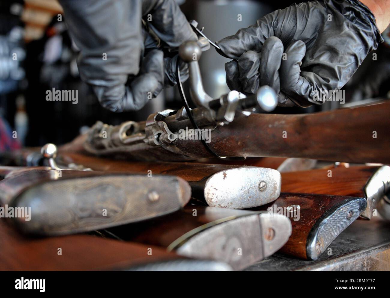 12000guns hi-res stock photography and images - Alamy