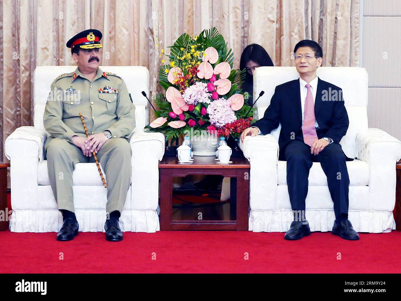 Pakistani army chief staff general hi-res stock photography and images ...