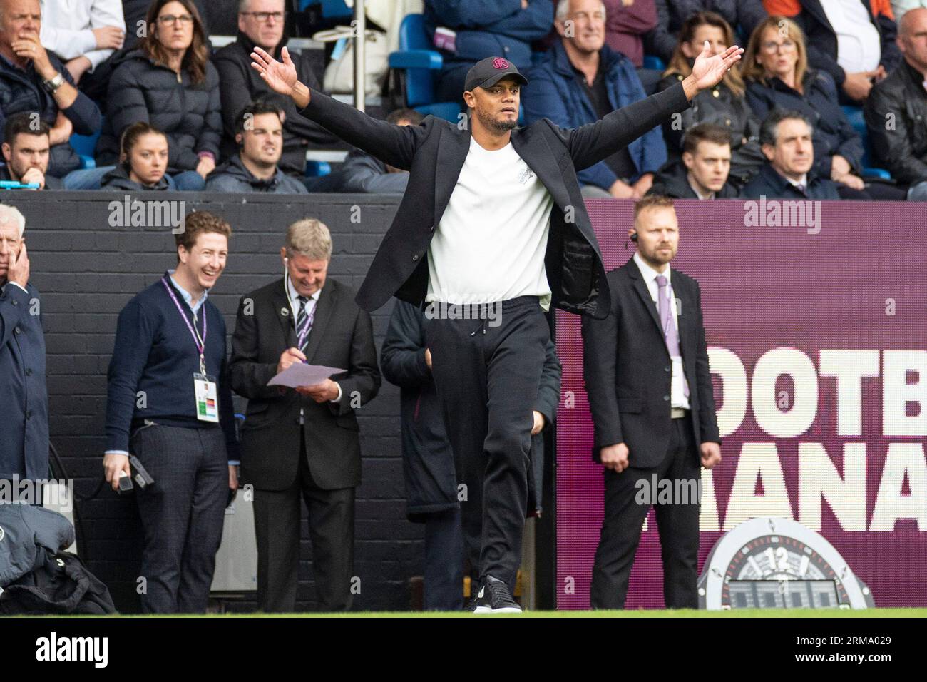 Burnley FC manager Vincent Kompany gesticulates during the Premier ...