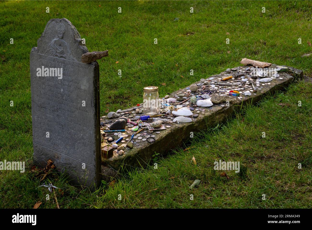 Tombstone slab hi-res stock photography and images - Alamy