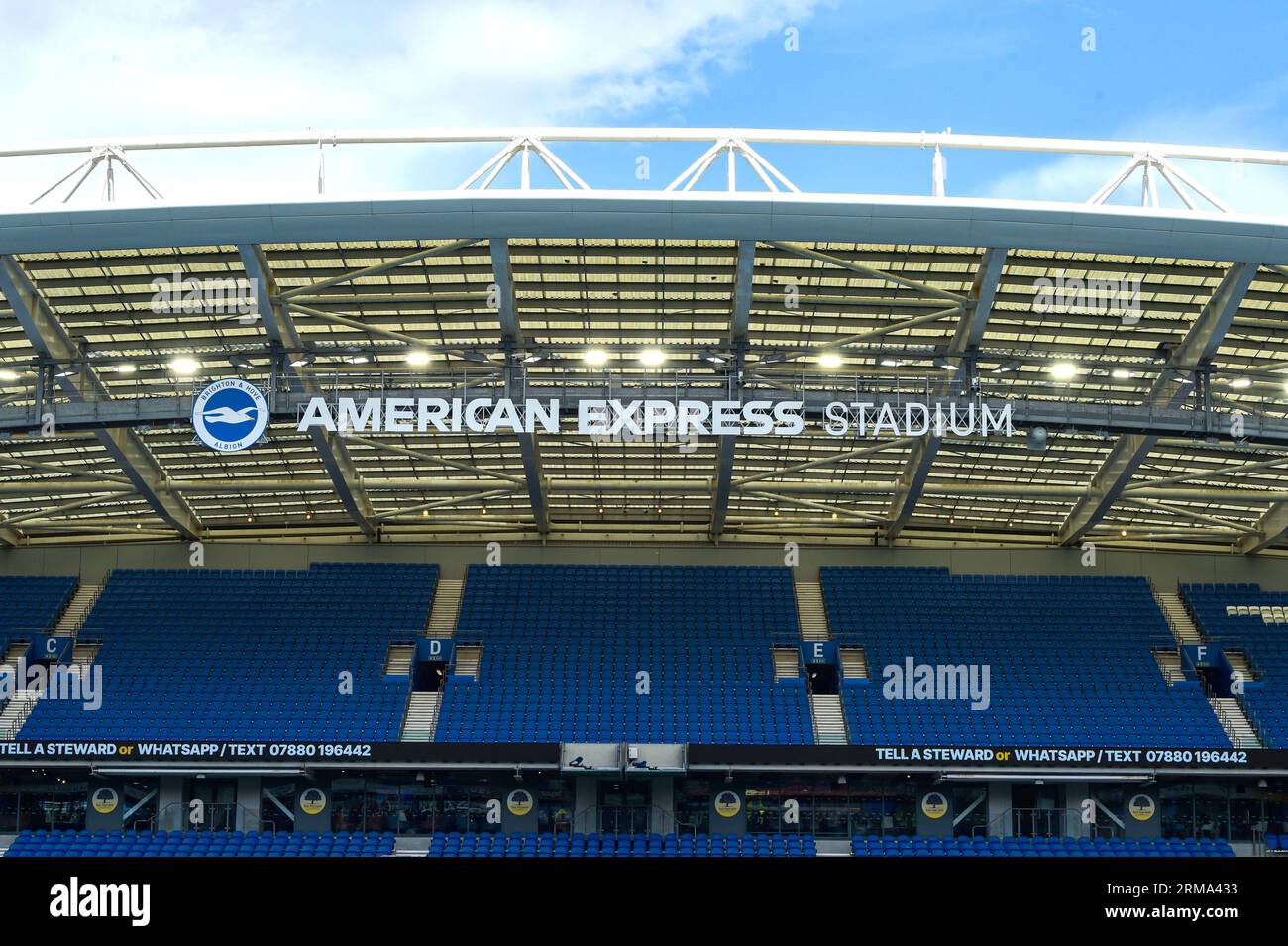 Soccer stadiums hi-res stock photography and images - Alamy