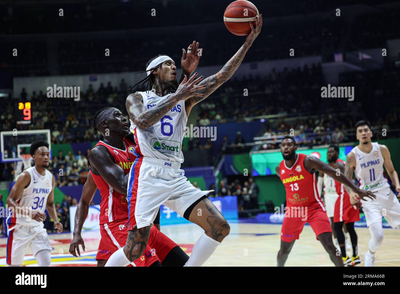Manila, Philippines. 27th Aug, 2023. Jordan Clarkson (R) of the ...