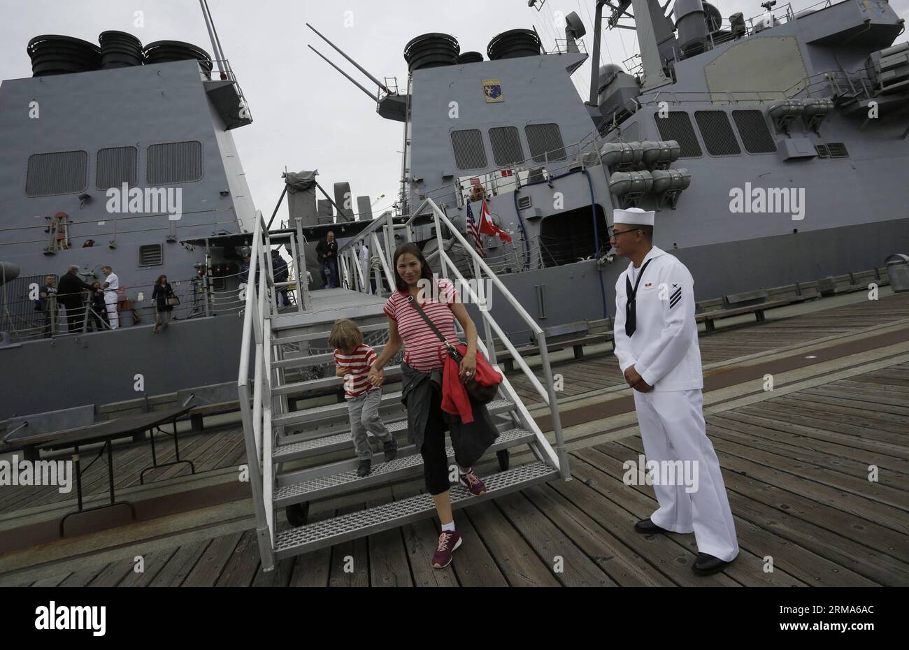 Uss decatur hi-res stock photography and images - Alamy