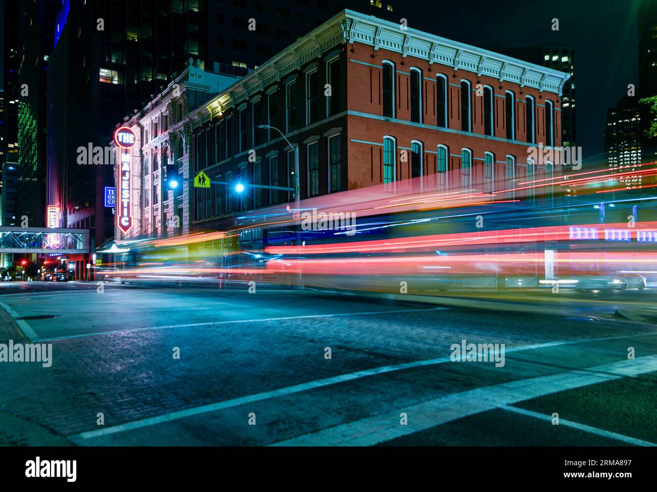 Movement long exposure hi-res stock photography and images - Alamy