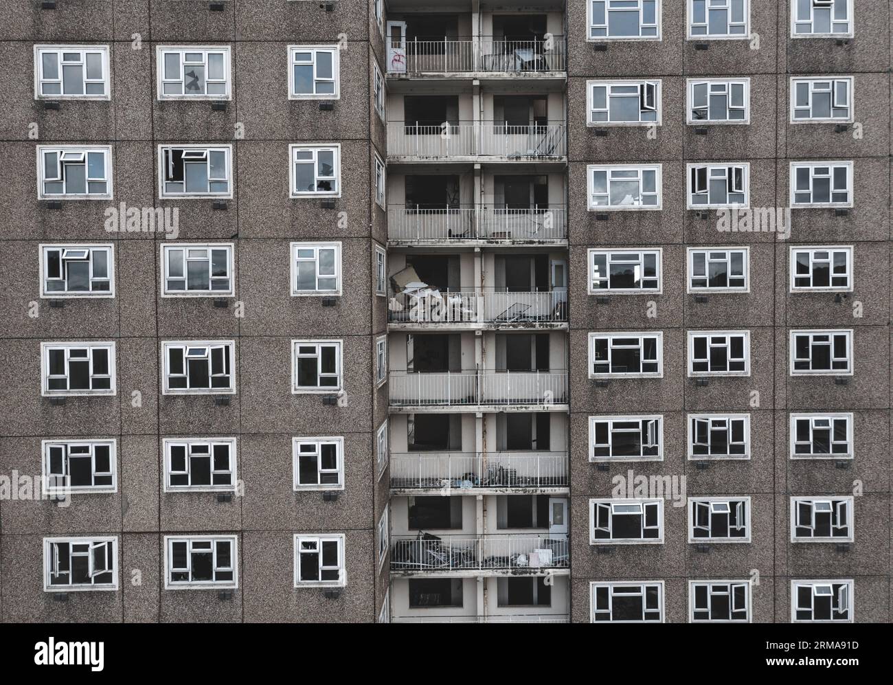 1960s tower block hi-res stock photography and images - Alamy
