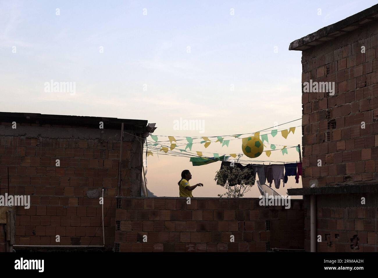 Janeiro favelasanta hi-res stock photography and images - Alamy