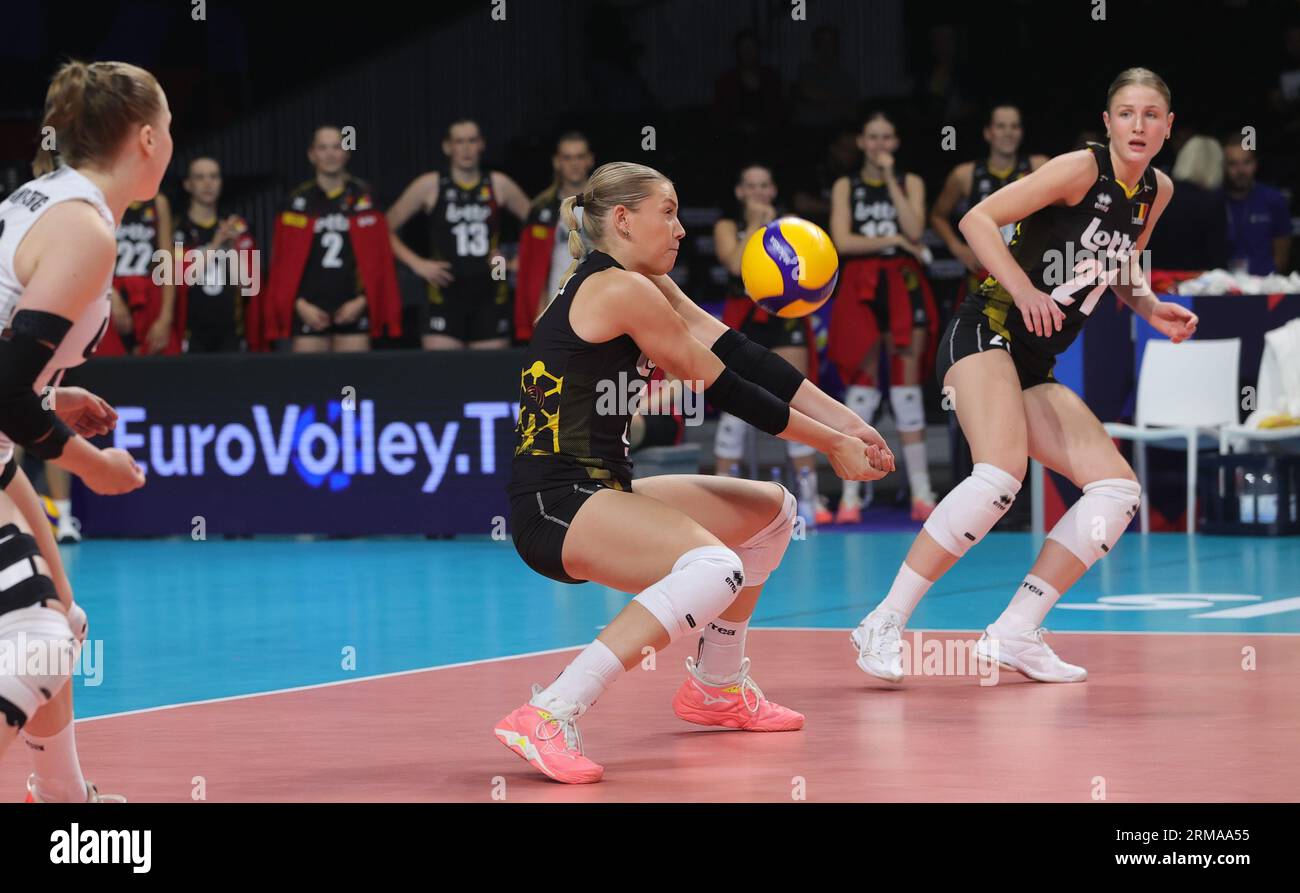 Turkey volleyball team hi-res stock photography and images - Alamy