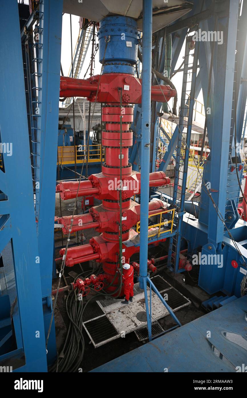 Borehole drilling equipment hi-res stock photography and images - Alamy