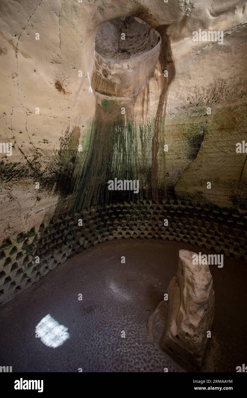 Twin caves hi-res stock photography and images - Alamy