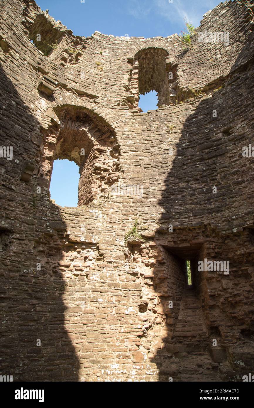 Eroded archway hi-res stock photography and images - Alamy