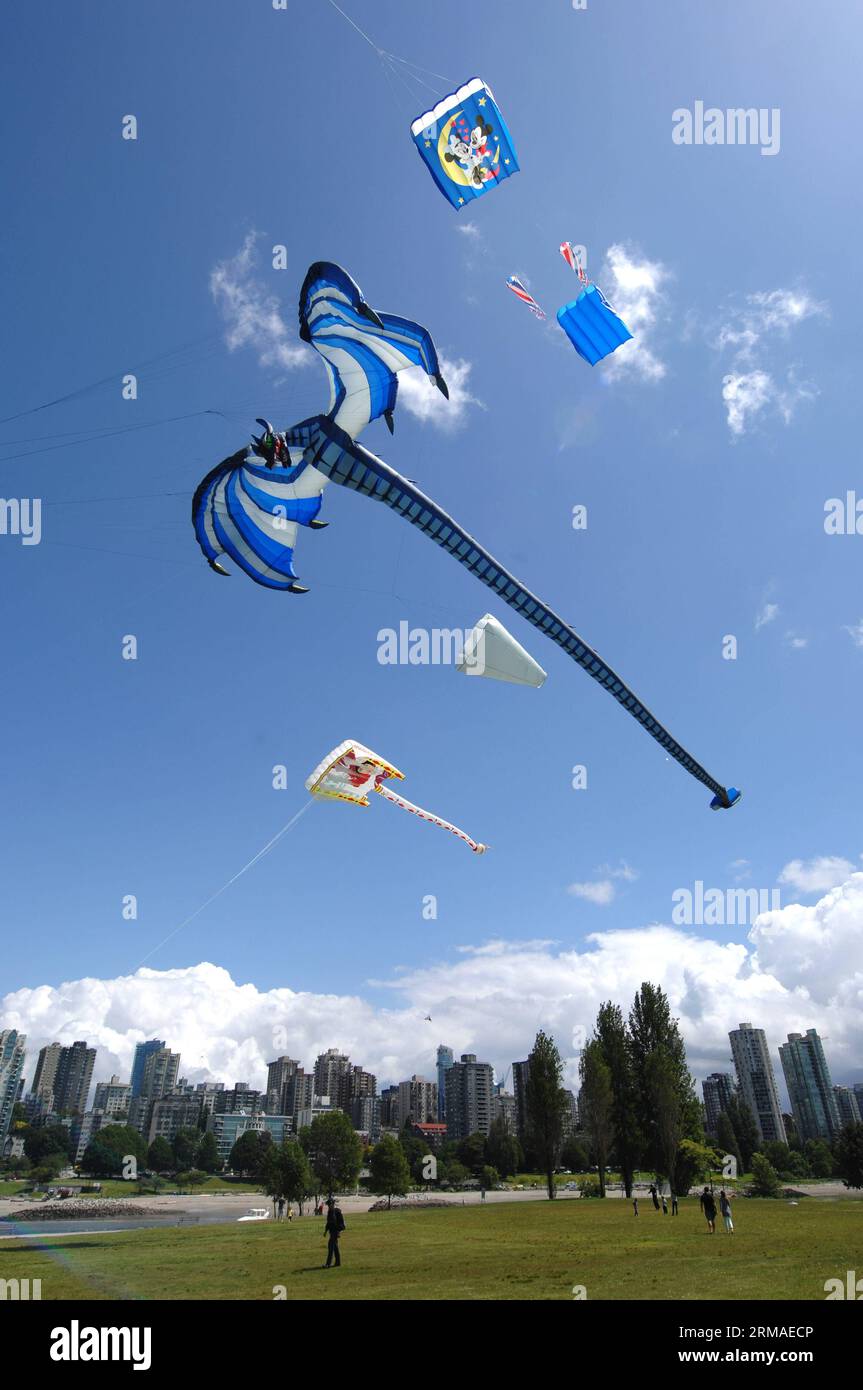 Best kites hi-res stock photography and images - Alamy