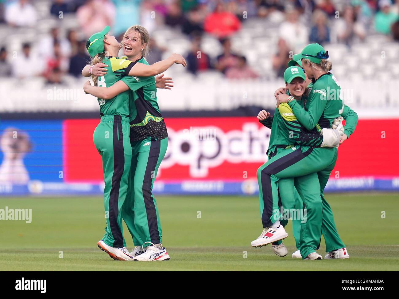 Southern Brave's Lauren Bell celebrates with team-mates after winning ...