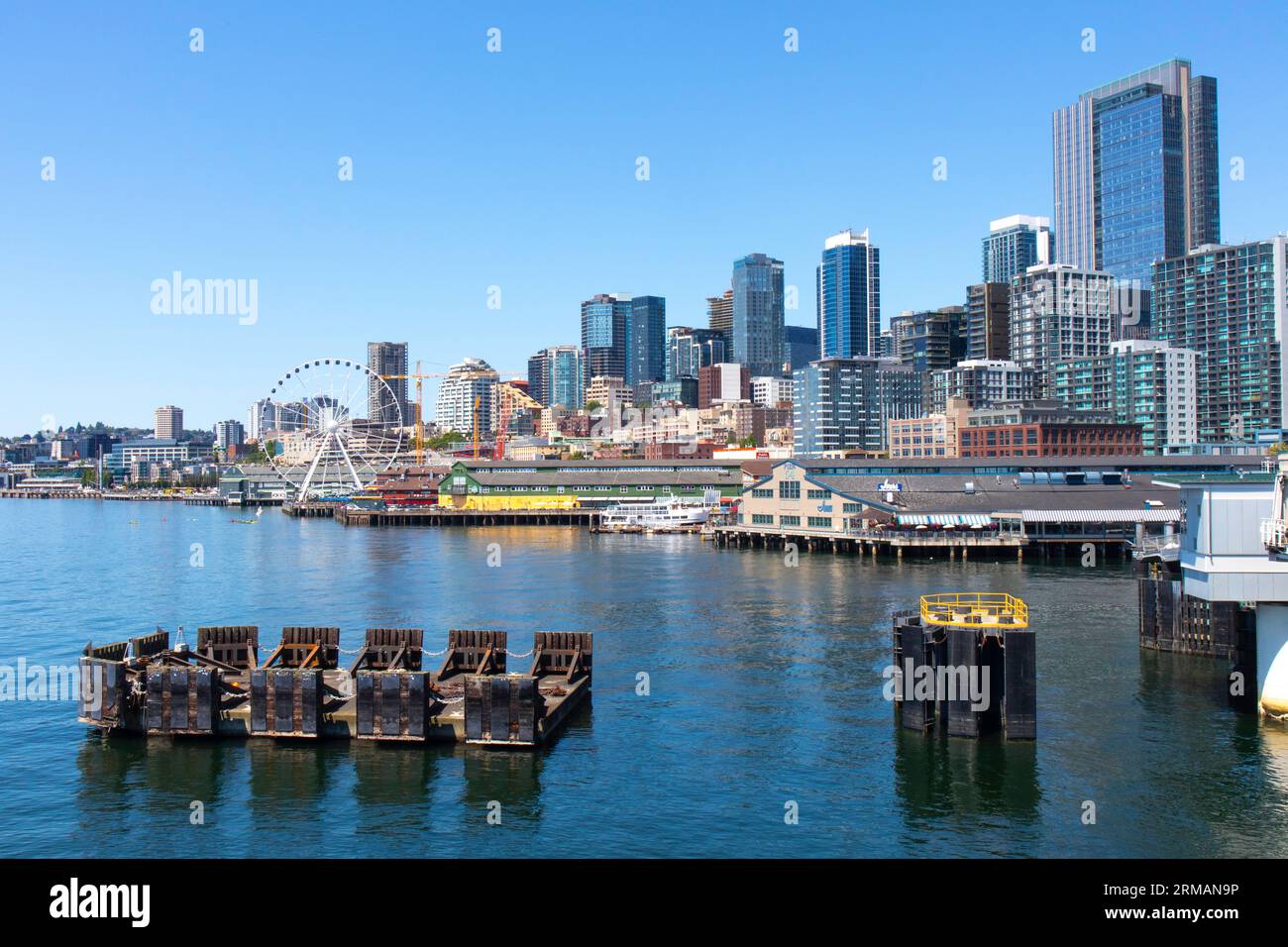Port of seattle skyline hi-res stock photography and images - Alamy
