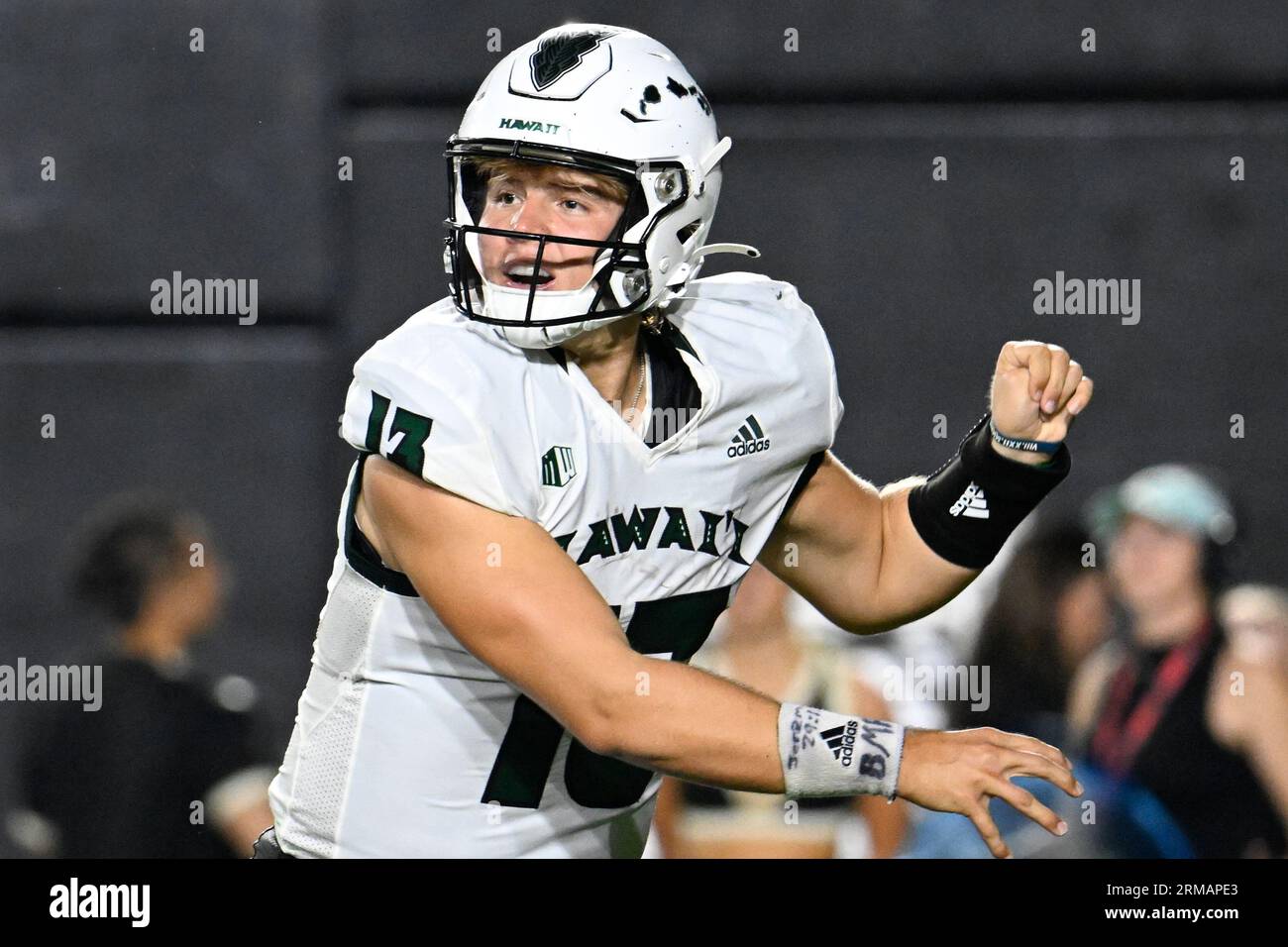 Hawaii quarterback Brayden Schager (13) plays during an NCAA football ...