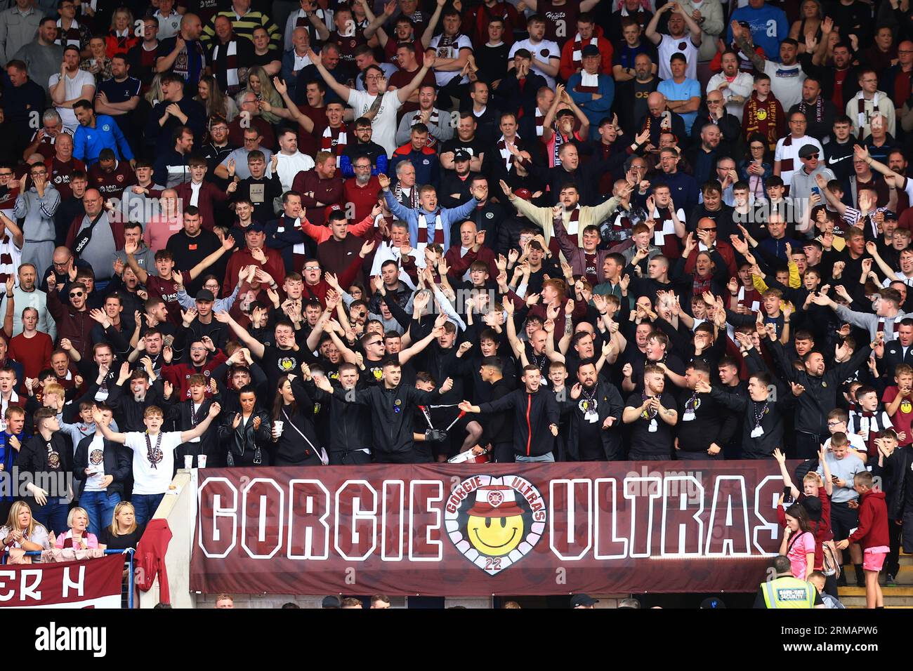 Heart of midlothian soccer football hi-res stock photography and images ...