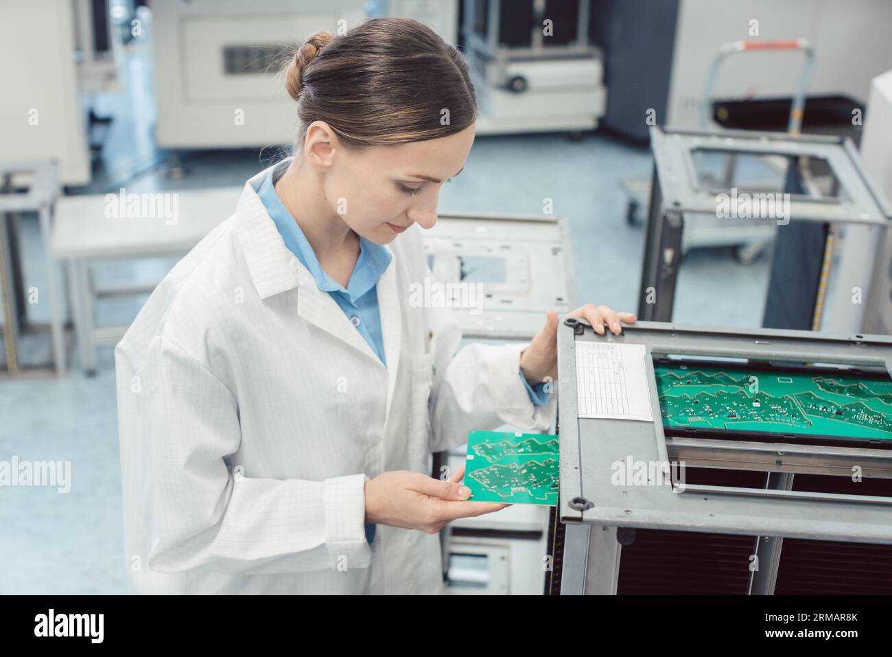 Electrical lab hi-res stock photography and images - Alamy