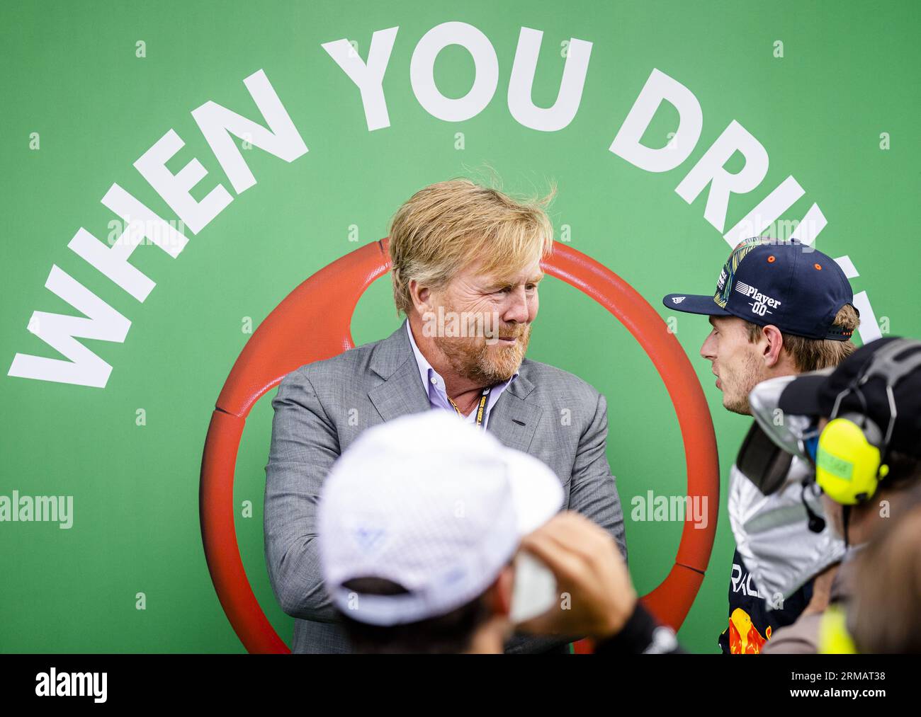 ZANDVOORT - Max Verstappen (Red Bull Racing) and King Willem-Alexander ...