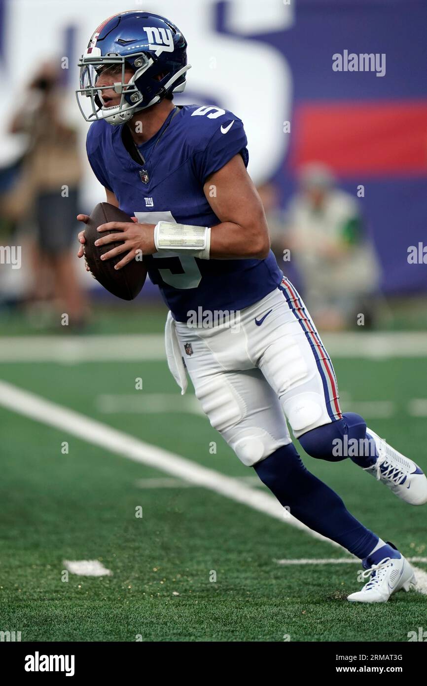 New York Giants quarterback Tommy DeVito (5) during an NFL football ...